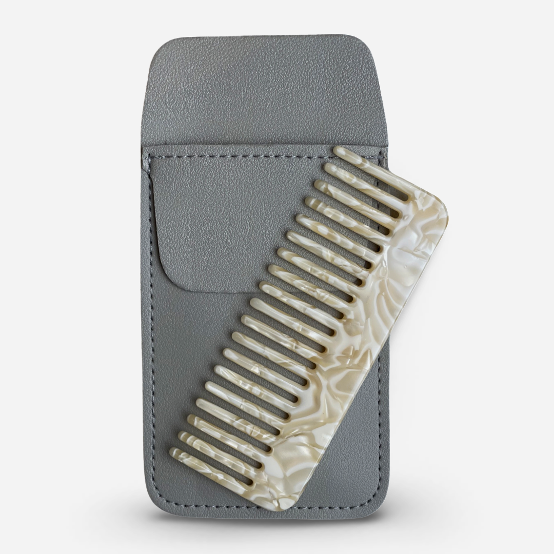 HAIR COMB + POUCH IN GRIS/PEARL – One Pilates Studios